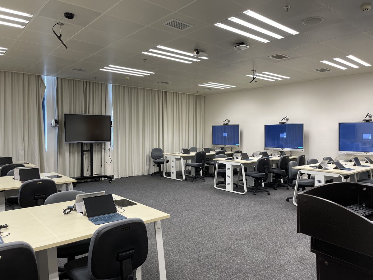 UM FAH launches state-of-the-art multi-media Smart Classroom to enhance ...