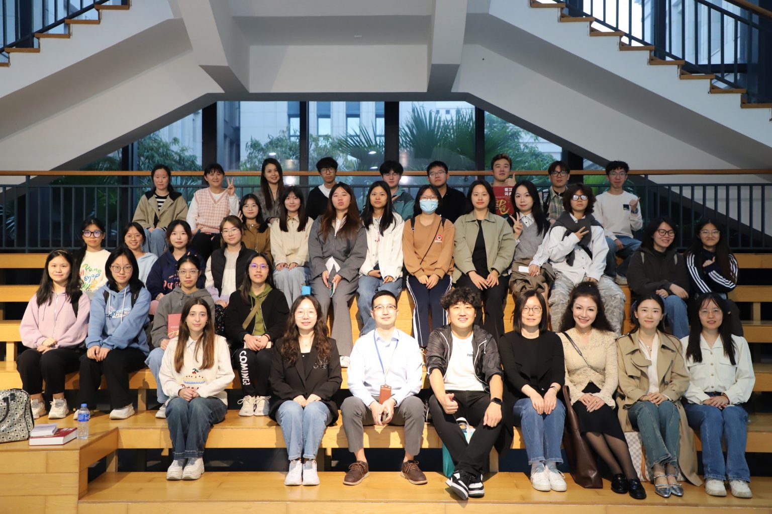 UM students win awards at 3rd Chinese-Portuguese Translation Contest ...